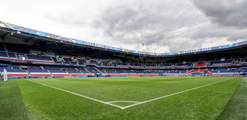 Stade Parc Des Princes, Paris Image éditorial - Image du paris, stade ...