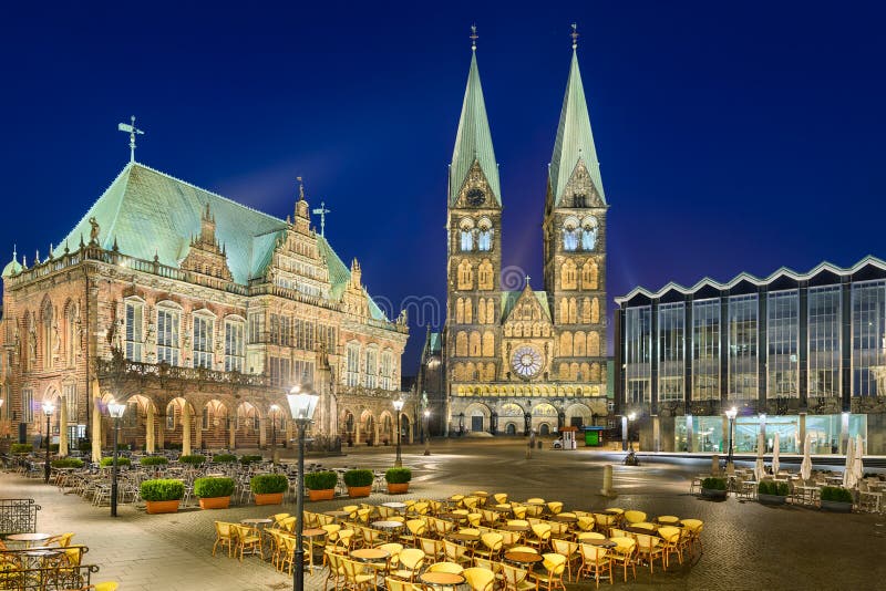 Stadhuis En De Kathedraal Van Bremen, Duitsland Stock Afbeelding ...