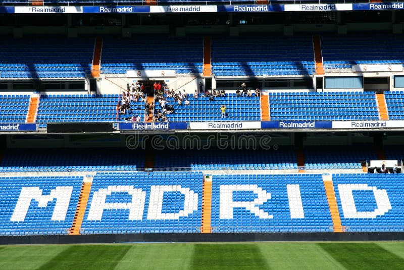 Stadion von Real Madrid redaktionelles stockfoto. Bild von stadion ...