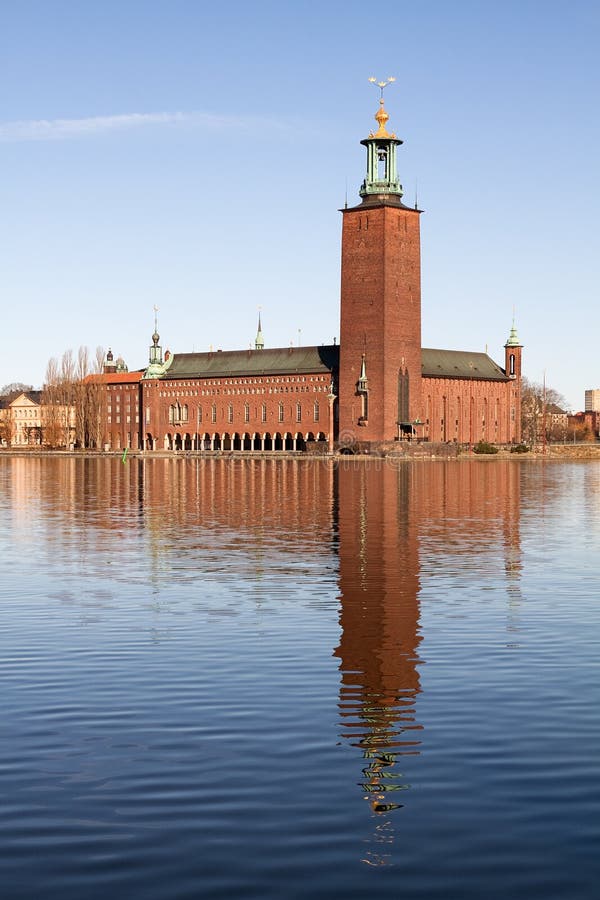 Stadshuset in Stockholm stockfoto. Bild von reflexionen - 48741708
