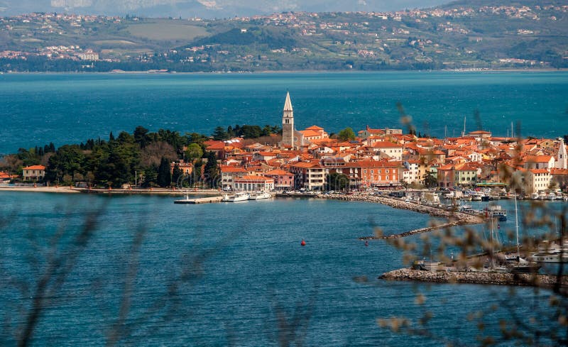Stadt Izola, Slowenien stockbild. Bild von landschaft - 50669585