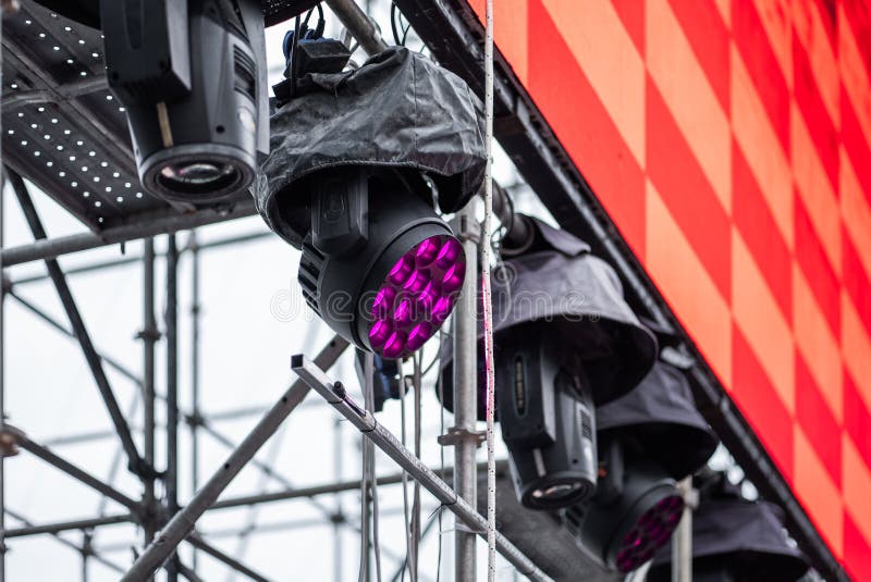 Stage Lighting Setup and Led Screen Installation for Live Event ...