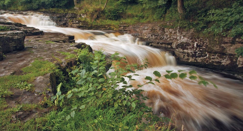 Stainforth force stock image. Image of park, exposure - 25906437