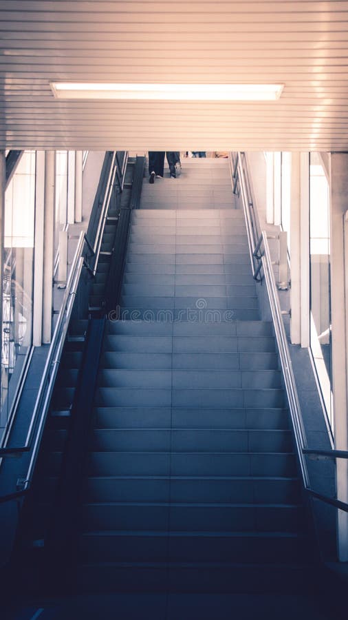 Stair to mrt train jakarta imagen de archivo. Imagen de tierra - 243749039