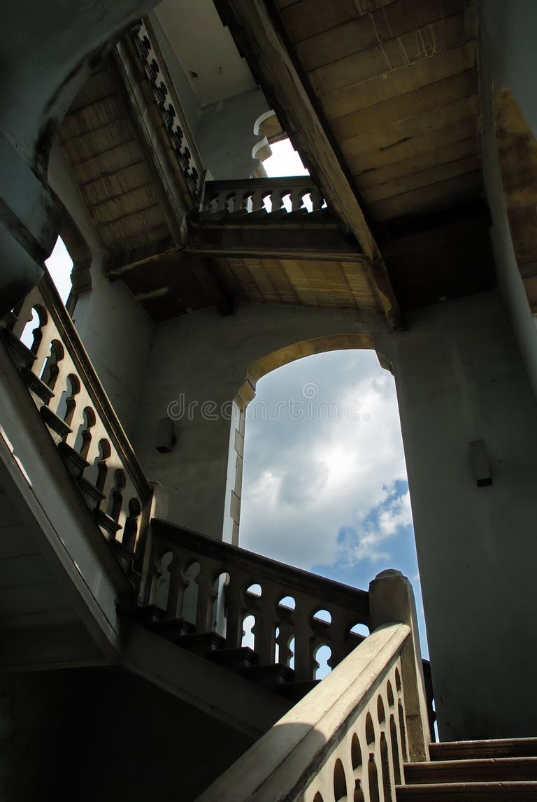 647 Stairs Maze Stock Photos - Free & Royalty-Free Stock Photos from ...