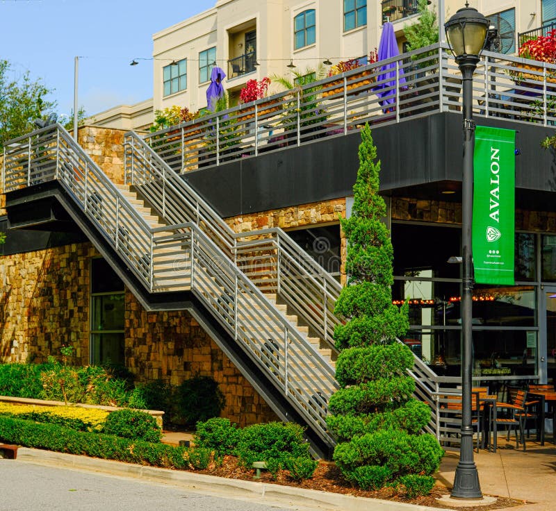 Stairs at Avalon Mixed Use Development in Alpharetta Georgia Editorial ...
