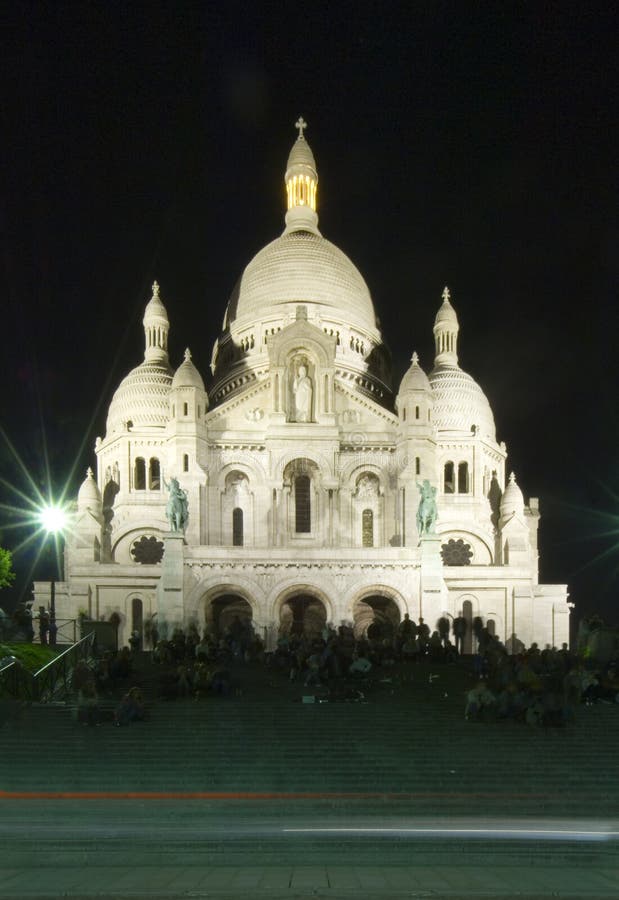 The Stairs of the Sacre Coeur Stock Image - Image of artists, relaxing ...