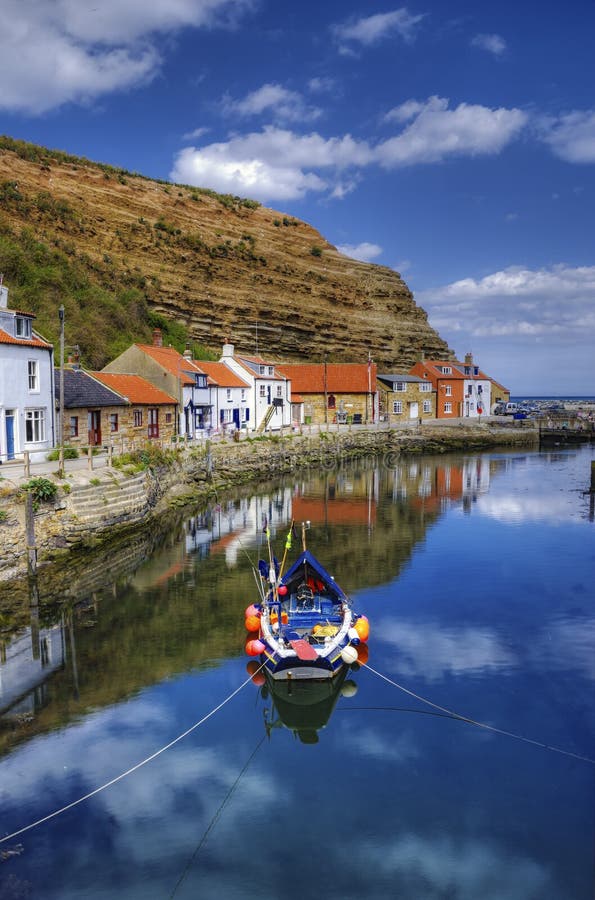 Staithes harbor stock photo. Image of pots, quaint, north - 11050726