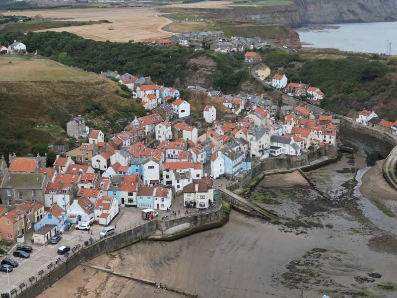 Staithes Seaside Village and Fishing Harbour in North Yorkshire ... Staithes Seaside Village and Fishing Harbour in North Yorkshire ...