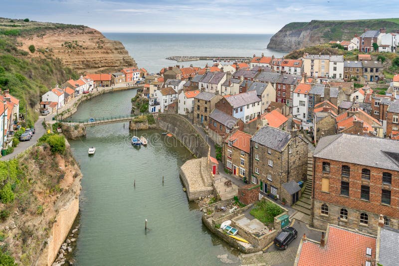 Staithes in Yorkshire Inghilterra Immagine Stock - Immagine di ...