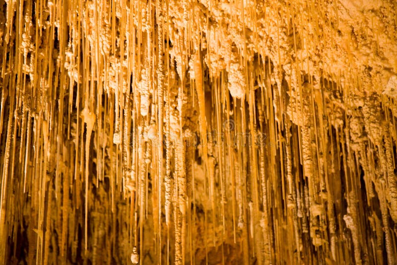 Stalactieten En Stalagmieten in Bermuda Stock Foto - Image of geologie ...