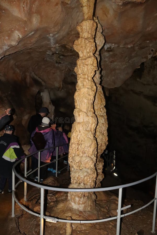 Stalagmit editorial photo. Image of caving, formation - 220798326