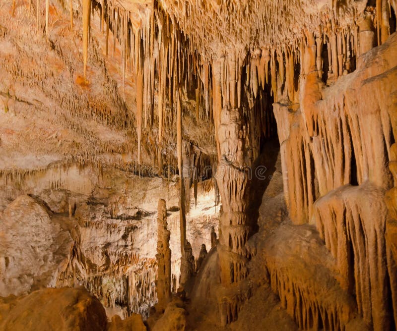 Stalattite Della Caverna Di Maiorca Immagine Stock - Immagine di ...