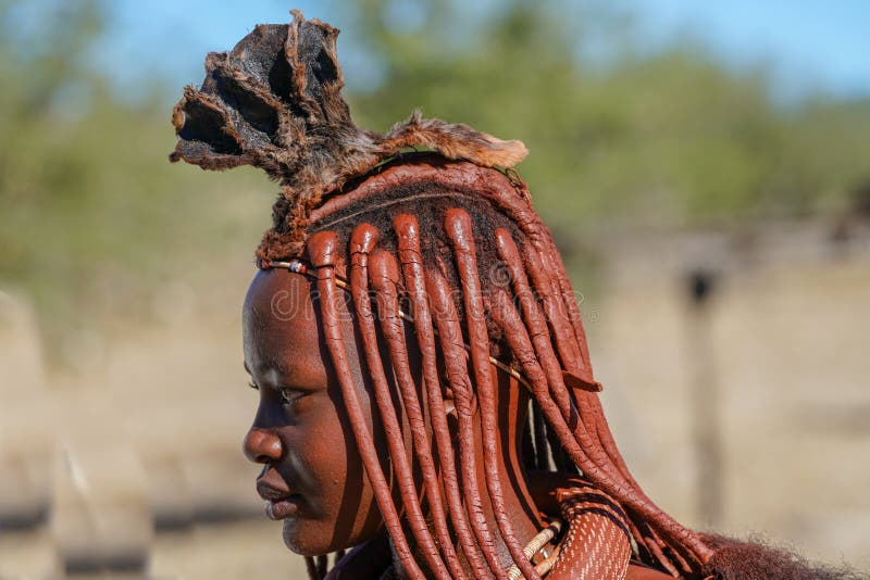 Stammes Dorf Und Leute Himba In Namibia Redaktionelles Foto Bild Von
