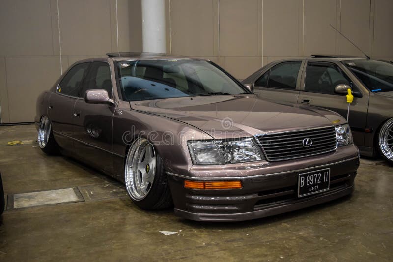 Stanced Brown Lexus LS400 UCF10 in the Elite Showcase Editorial ...