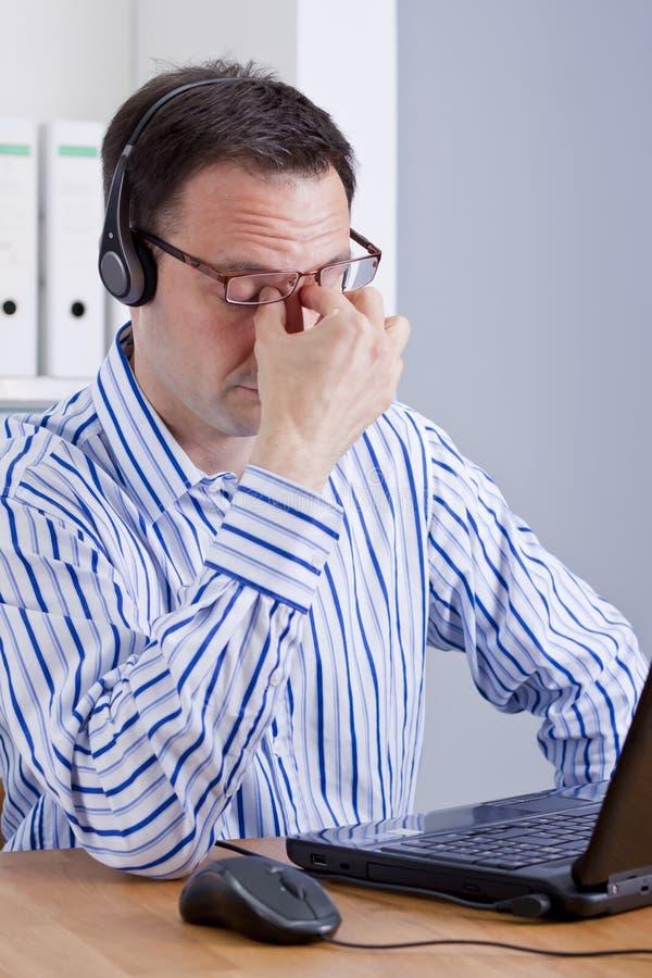 Stanco fotografia stock. Immagine di sollecitato, impiegato - 29321710