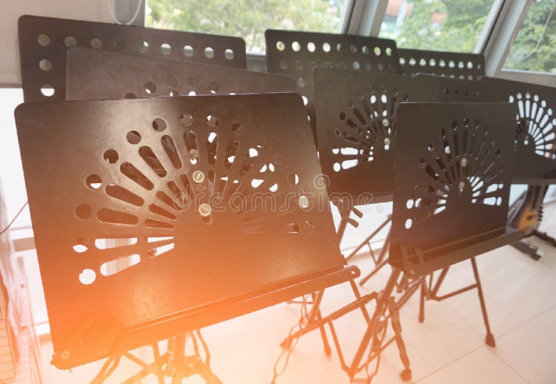 Stand note with sunlight stock image. Image of playing - 125787727