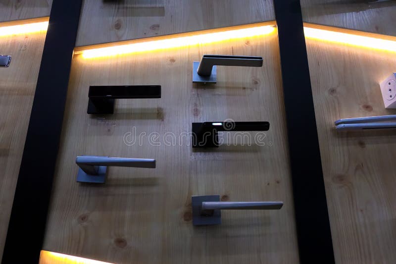 The Stand Presents Different Types of Door Handles for Entrance Doors ...