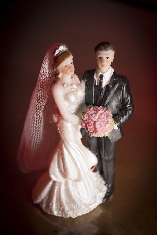 Standard Figure of Bride and Groom Stock Photo - Image of figures ...