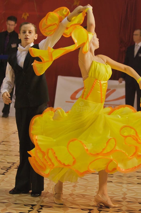 Standard-Tanz-Wettbewerb, 12-13 (1) Redaktionelles Bild - Bild von ...