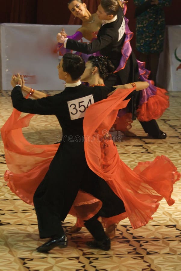 Standard-Tanz-Wettbewerb, 16-18 (3) Redaktionelles Stockfoto - Bild von ...