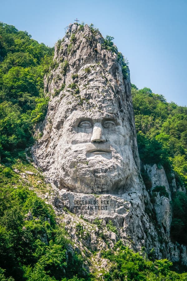Het Standbeeld Van Decebalus Rex, Koning Van Dacians Stock Afbeelding ...