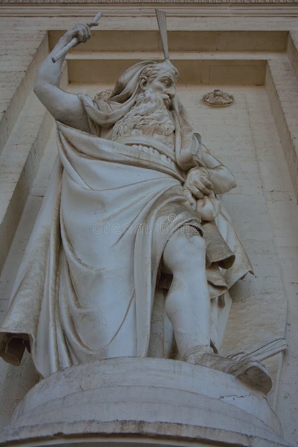 Standbeeld Van Een God, Zeus Stock Afbeelding - Image of baard ...