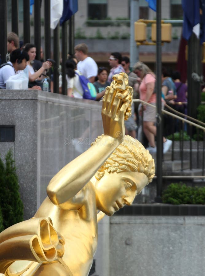 Standbeeld Van Prometheus Op Rockefeller-Centrum Redactionele Stock ...