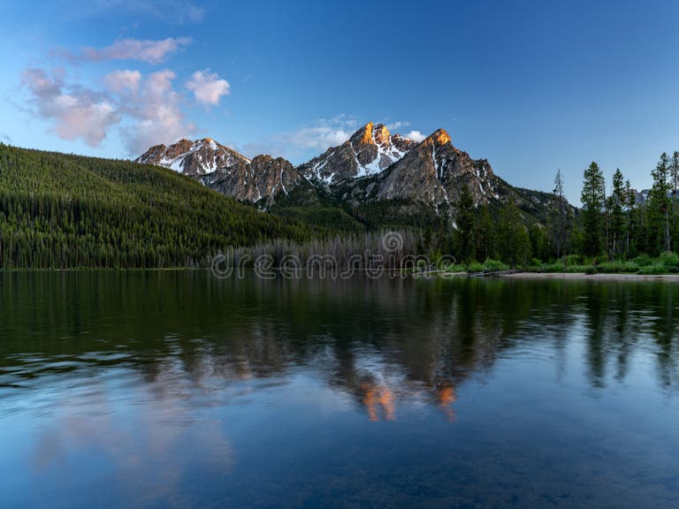 Stanley Lake Idaho Sunset Reflection Stock Photo - Image of stanley, beauty: 337036736