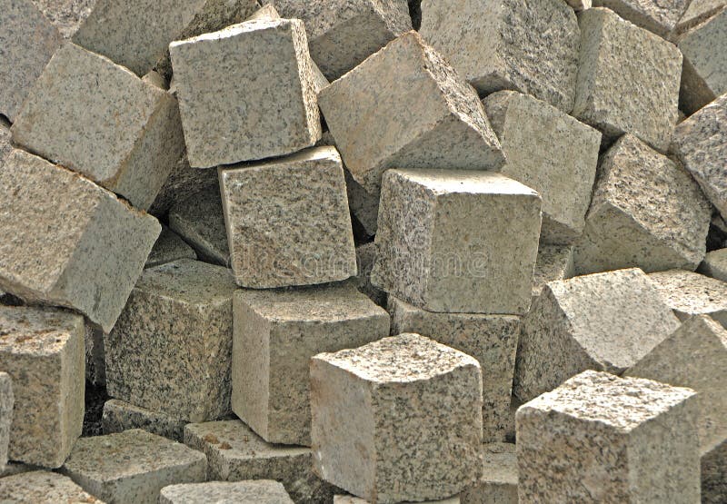 Stapel van steenblokken stock afbeelding. Image of asfalt - 14926793