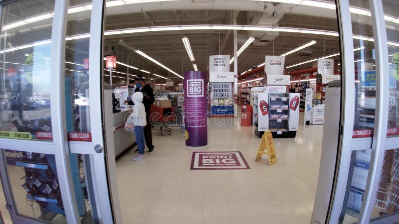 Staples Retail Store Interior 2022 Floor Decals Editorial Image - Image ...