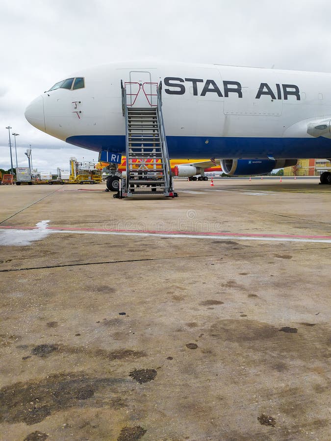 Star Air Plane at the Lisbon Airport Editorial Stock Photo - Image of ...