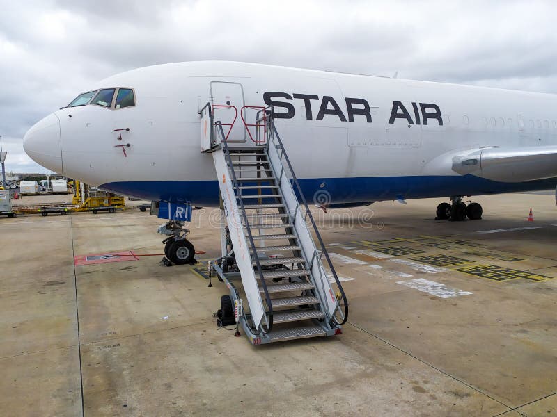 Star Air Plane at the Lisbon Airport Editorial Stock Image - Image of ...