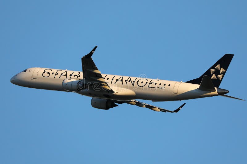 Star Alliance Plane Flying Up in the Sky Editorial Stock Photo - Image ...