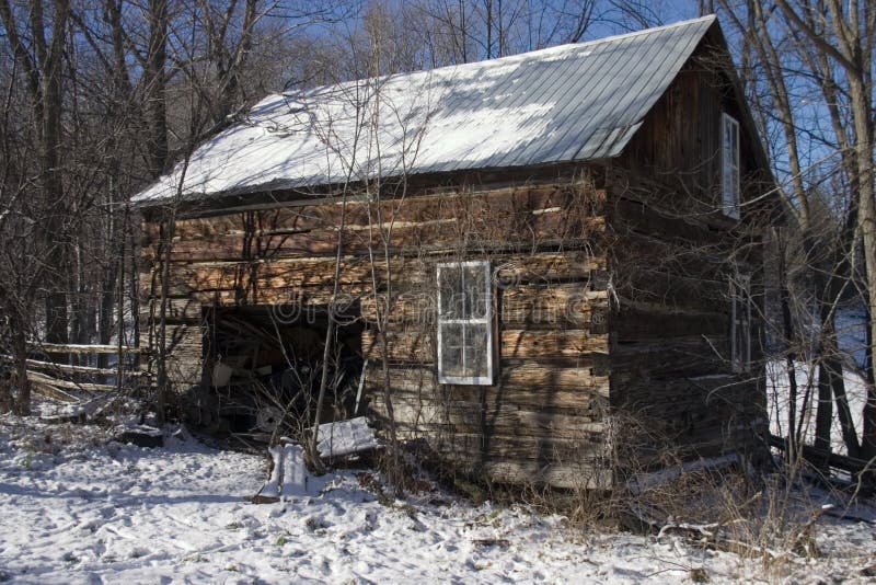 Stara chata drewniana obraz stock. Obraz złożonej z stary - 1258187