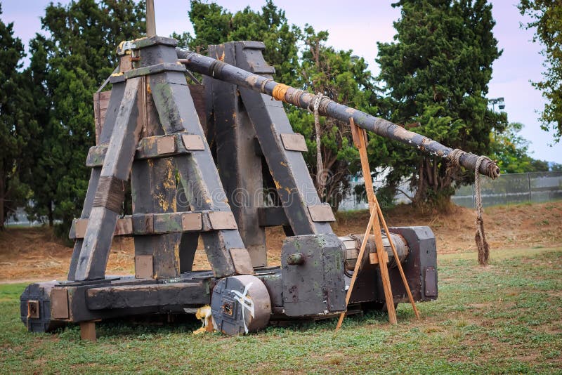 3,114 Katapulta zdjęć stockowych - bezpłatne i z licencją Royalty Free ...