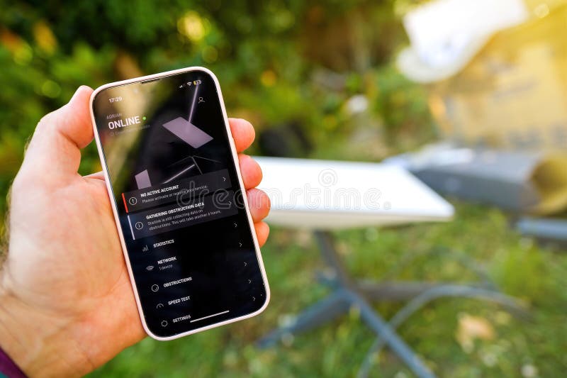 Starlink Online Status on IPhone App Editorial Stock Image - Image of ...