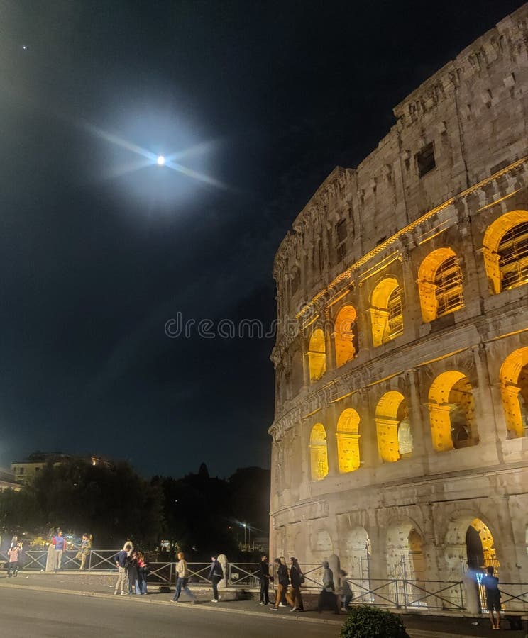 Starry Night Coliseum Rome editorial photography. Image of coliseum ...