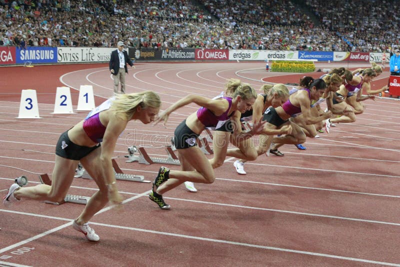 Women racing 110M hurdles editorial stock photo. Image of meter - 6959063