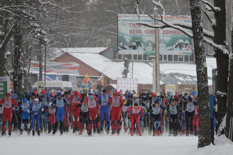 Start ski race 1 editorial photography. Image of sportsman - 49967157