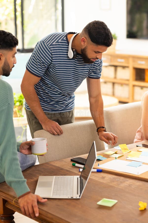 Start Up Business, Collaborating on Project, Friends Brainstorming with ...