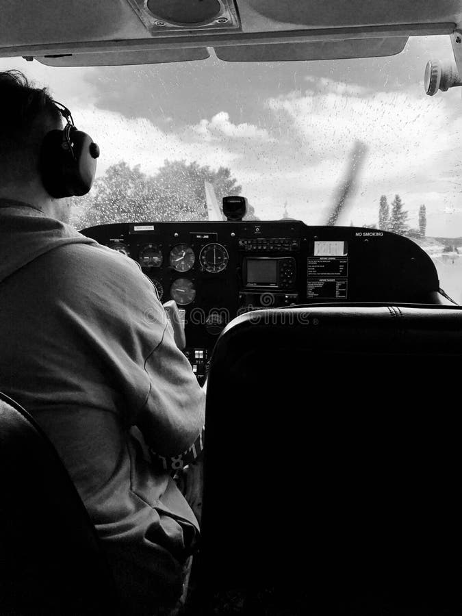 Starting engine stock image. Image of cessna, black - 103226197