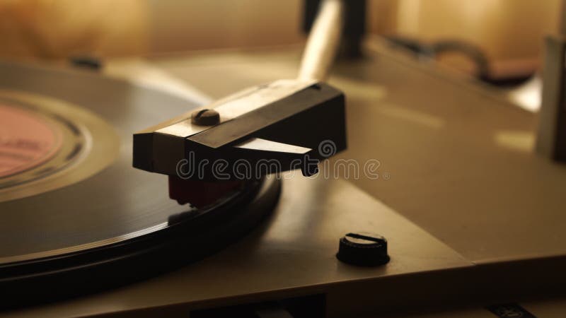 Starting Old Vintage Gramophone, Placing Needle on Single Vinyl Record ... Starting Old Vintage Gramophone, Placing Needle on Single Vinyl Record ...