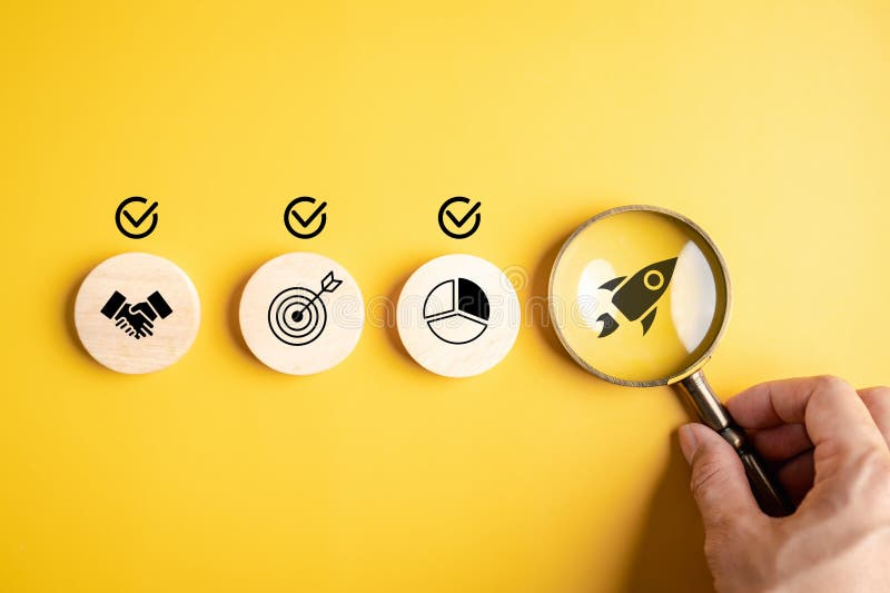 Startup Plan, Business Strategy, Target Setting, Partnership, and Project Launch. Goal, Chart ...