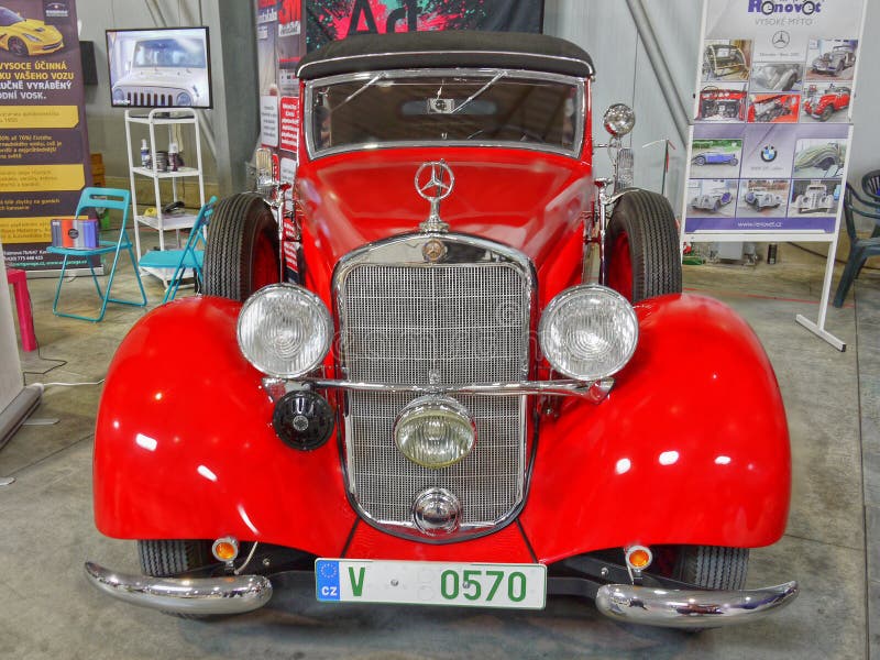 Vintage Mercedes-Benz zdjęcie stock editorial. Obraz złożonej z pojazd ...