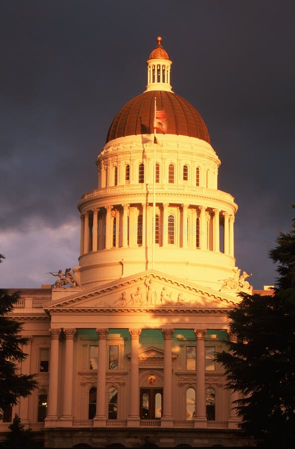 California State Capitol Building, Sacramento CA Stock Photo - Image of ...