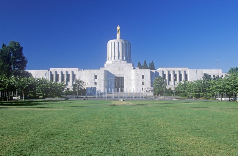 Oregon State Capitol stock photo. Image of meeting, tour - 5447976