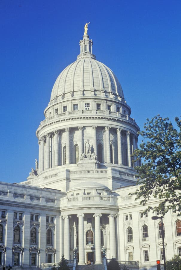 State Capitol of Wisconsin stock photo. Image of madison - 23169756