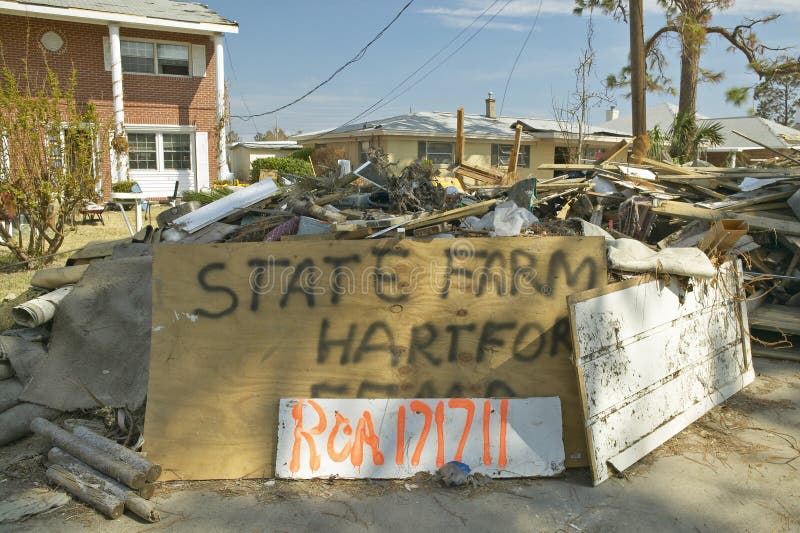 State Farm Insurance Agency Sign Editorial Photo - Image of north ...