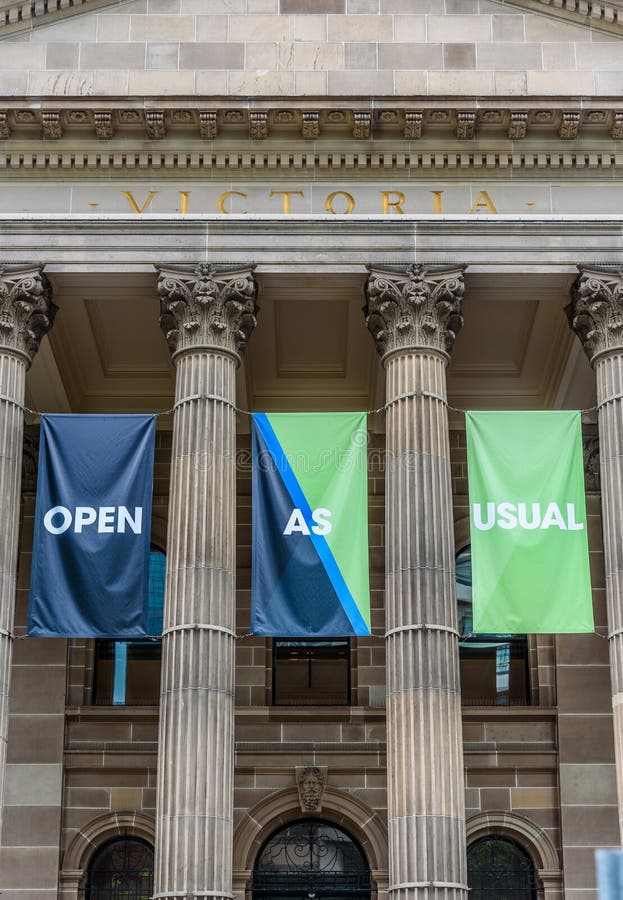People Outside State Library Victoria Stock Photos - Free & Royalty ...